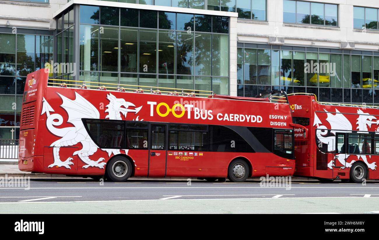 TOOTBUS CAERDYDD CARDIFF red open top sightseeing tourist bus Wales UK ...
