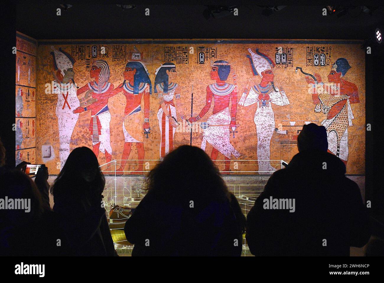 The Tutankhamun exhibition, "Discovering the Forgotten Pharaoh", is now ...