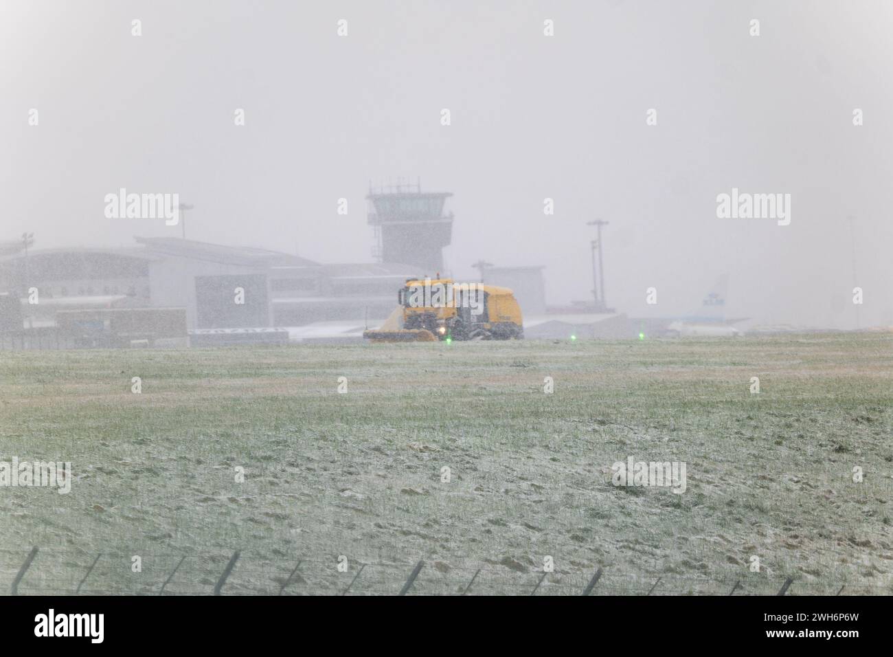 K Weather Snow ploughs and gritters keeping the runway clear and safe ...