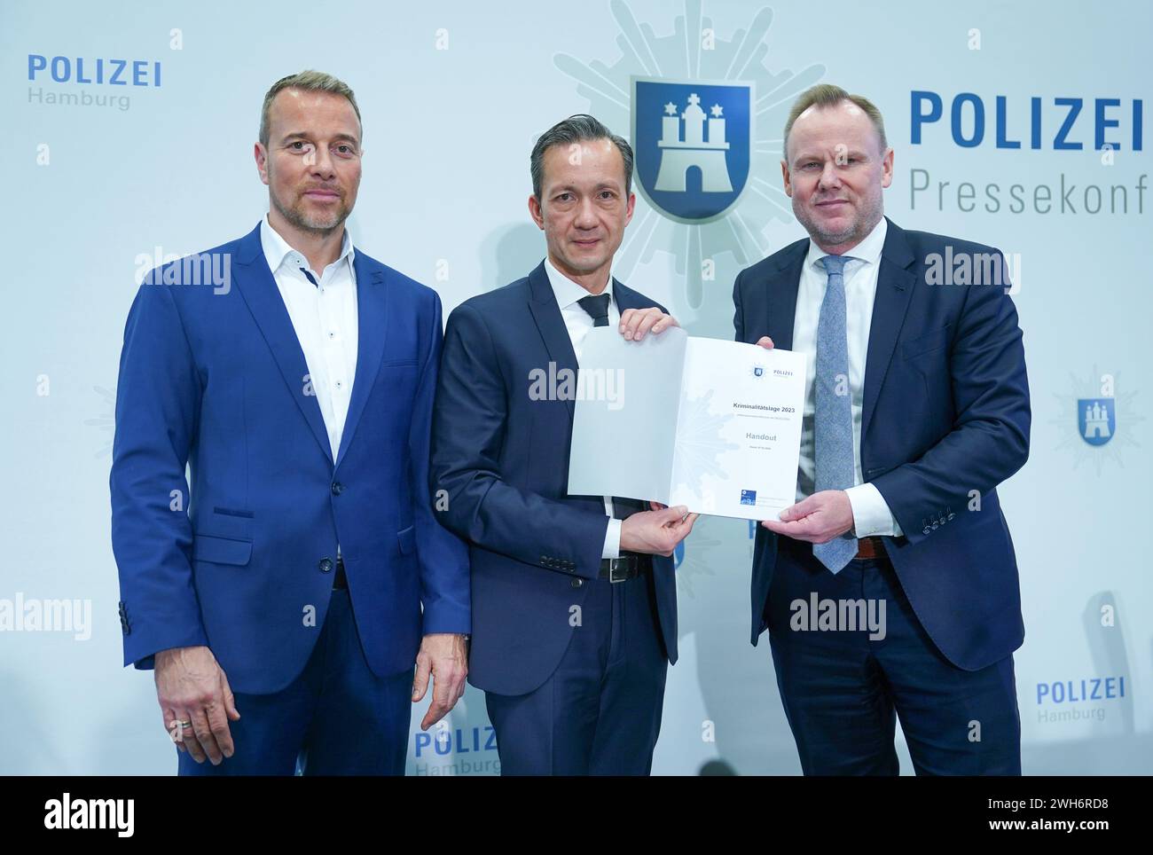 Hamburg, Germany. 08th Feb, 2024. Andy Grote (r, SPD), Senator for the ...