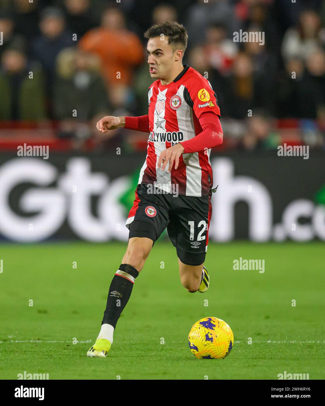 Fc brentford manchester city hi-res stock photography and images - Alamy