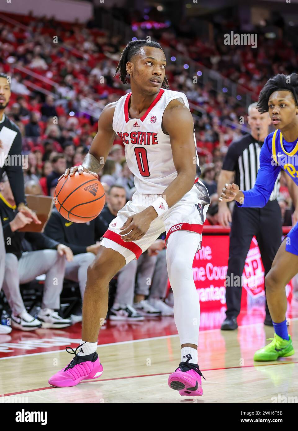 North carolina state wolfpack mens basketball hi-res stock photography ...