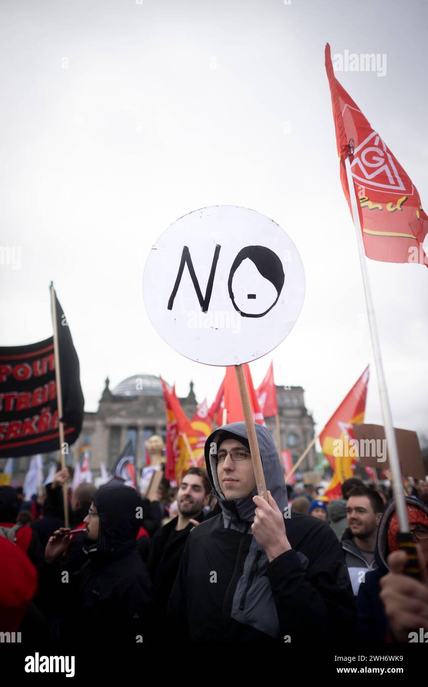 Adolf hitler nach rechts hi-res stock photography and images - Alamy