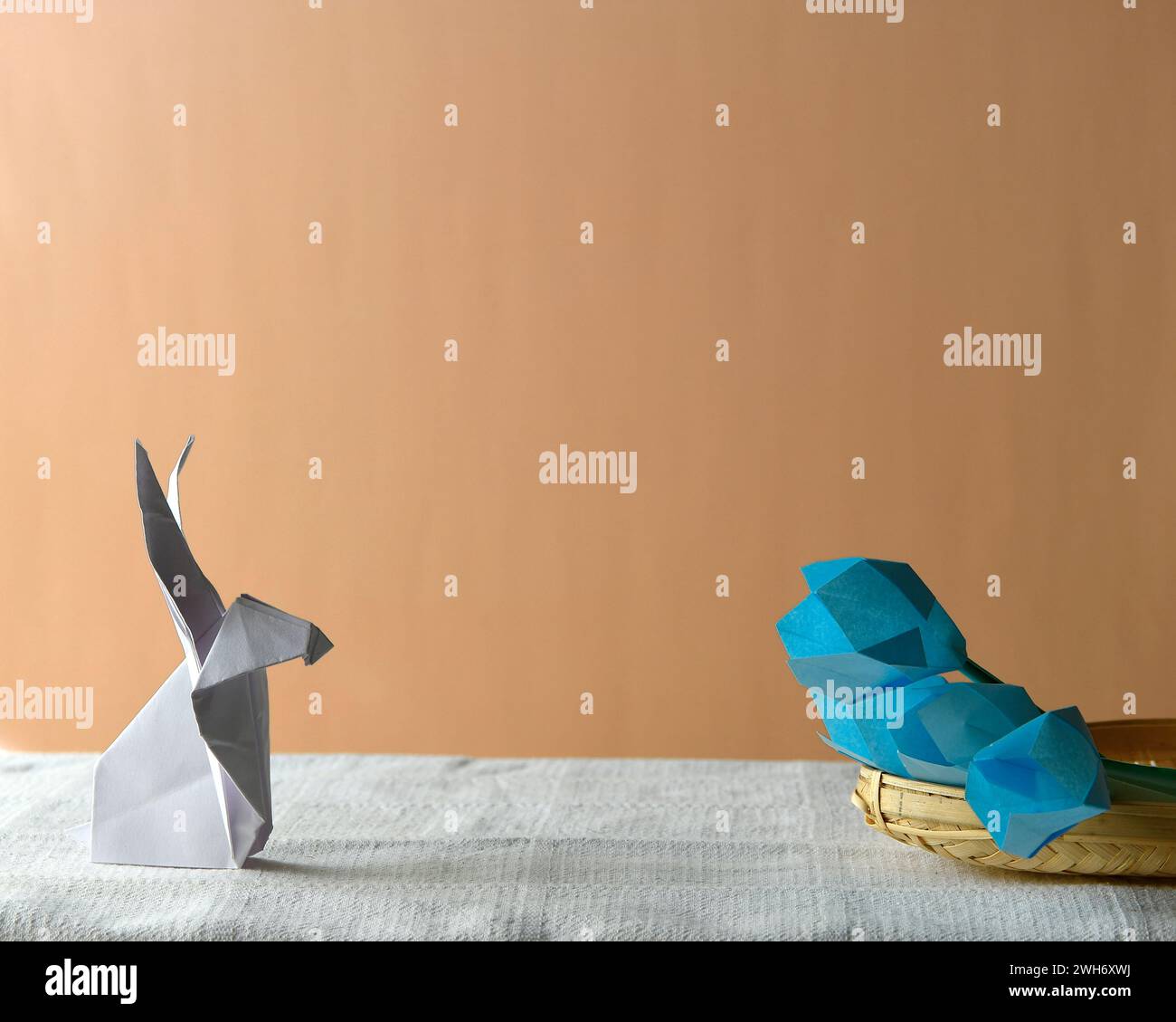 Rabbit origami hi-res stock photography and images - Alamy