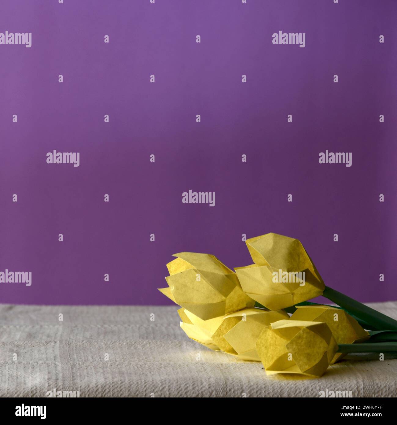 Rabbit origami hi-res stock photography and images - Alamy