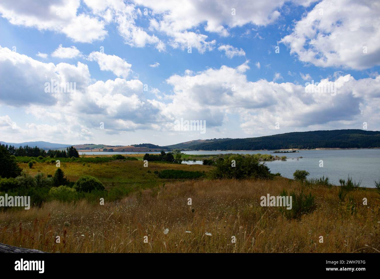 Lago Cecita Sila, Calabria Stock Photo - Alamy