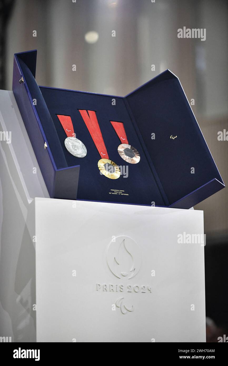 Unveiling of the Paralympic medals for the Paris 2024 Olympic Games, designed by Fench luxury ...