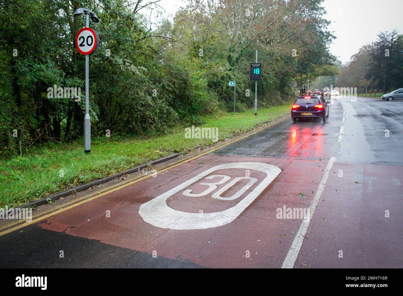 Welsh road signs hi-res stock photography and images - Alamy