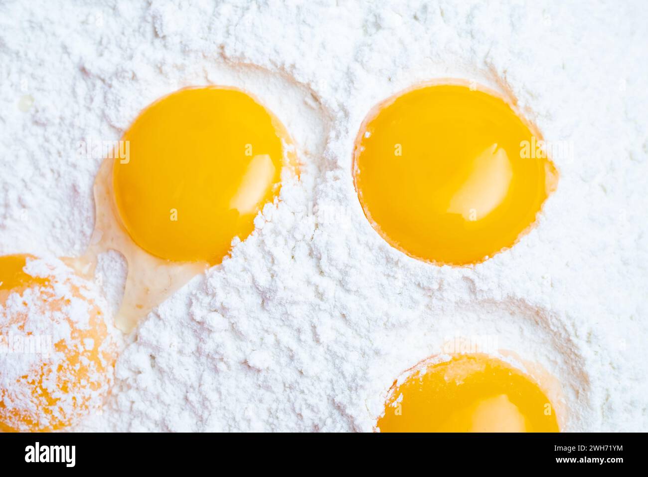 Egg free pastry hi-res stock photography and images - Alamy