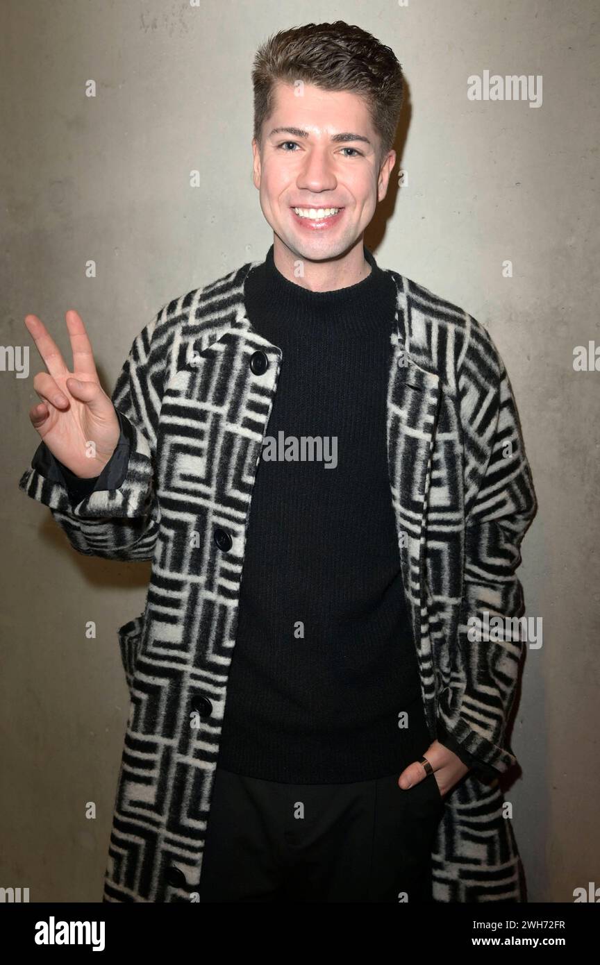 Maximilian Seitz bei der Rebekka Ruetz Fashion Show auf der Berlin ...