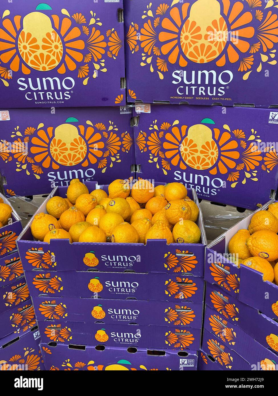 Citrus Display, Grocery Store, USA Stock Photo - Alamy