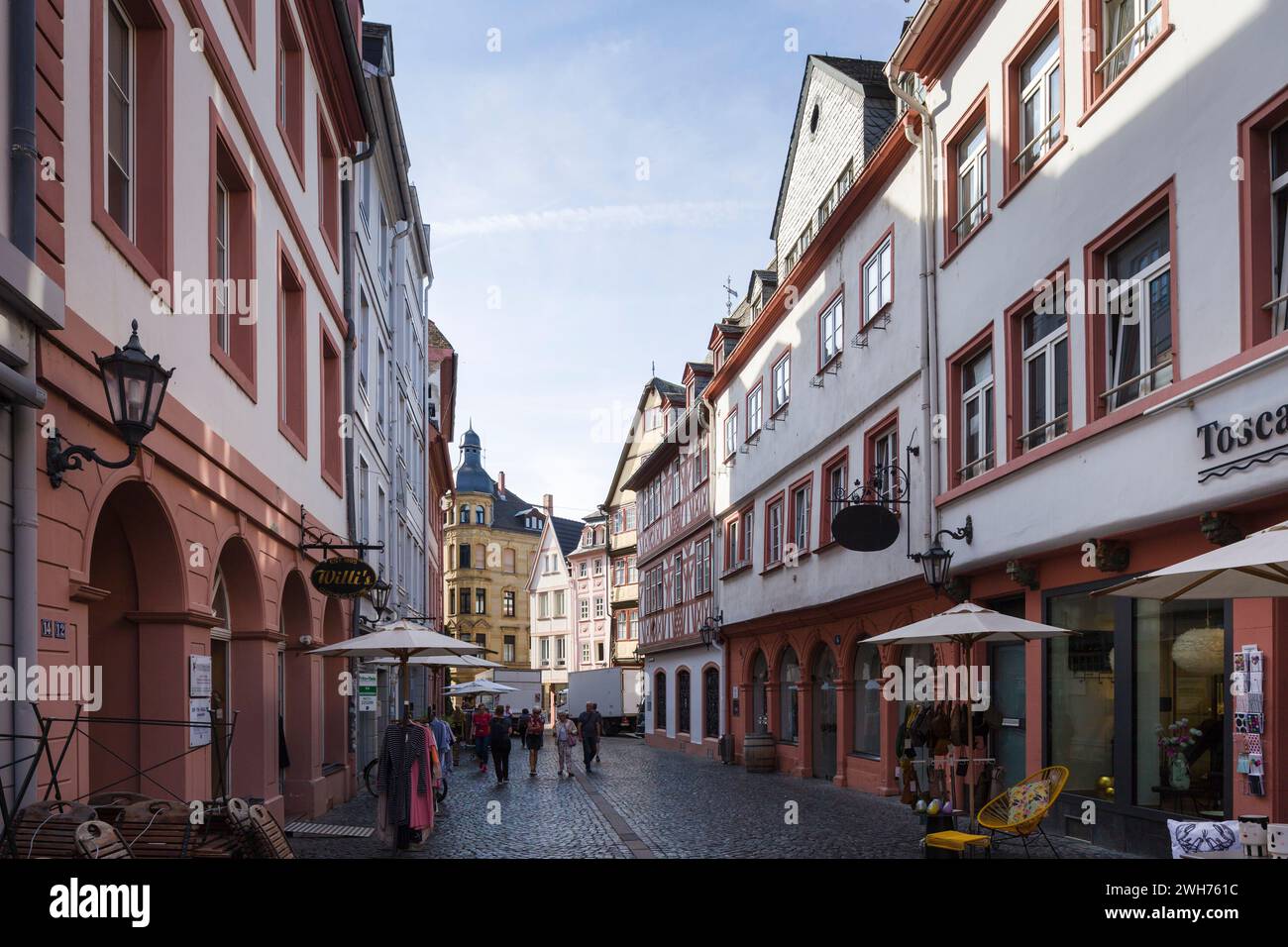 Leichhof, a shopping street in the historic centre of Mainz, Germany ...
