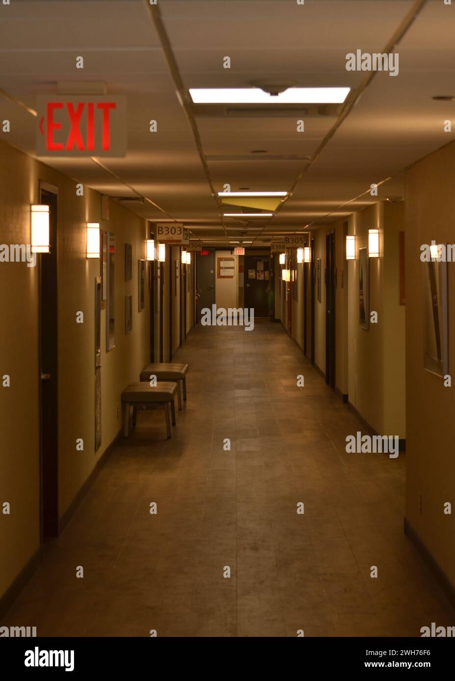 Hospital exit hi-res stock photography and images - Alamy
