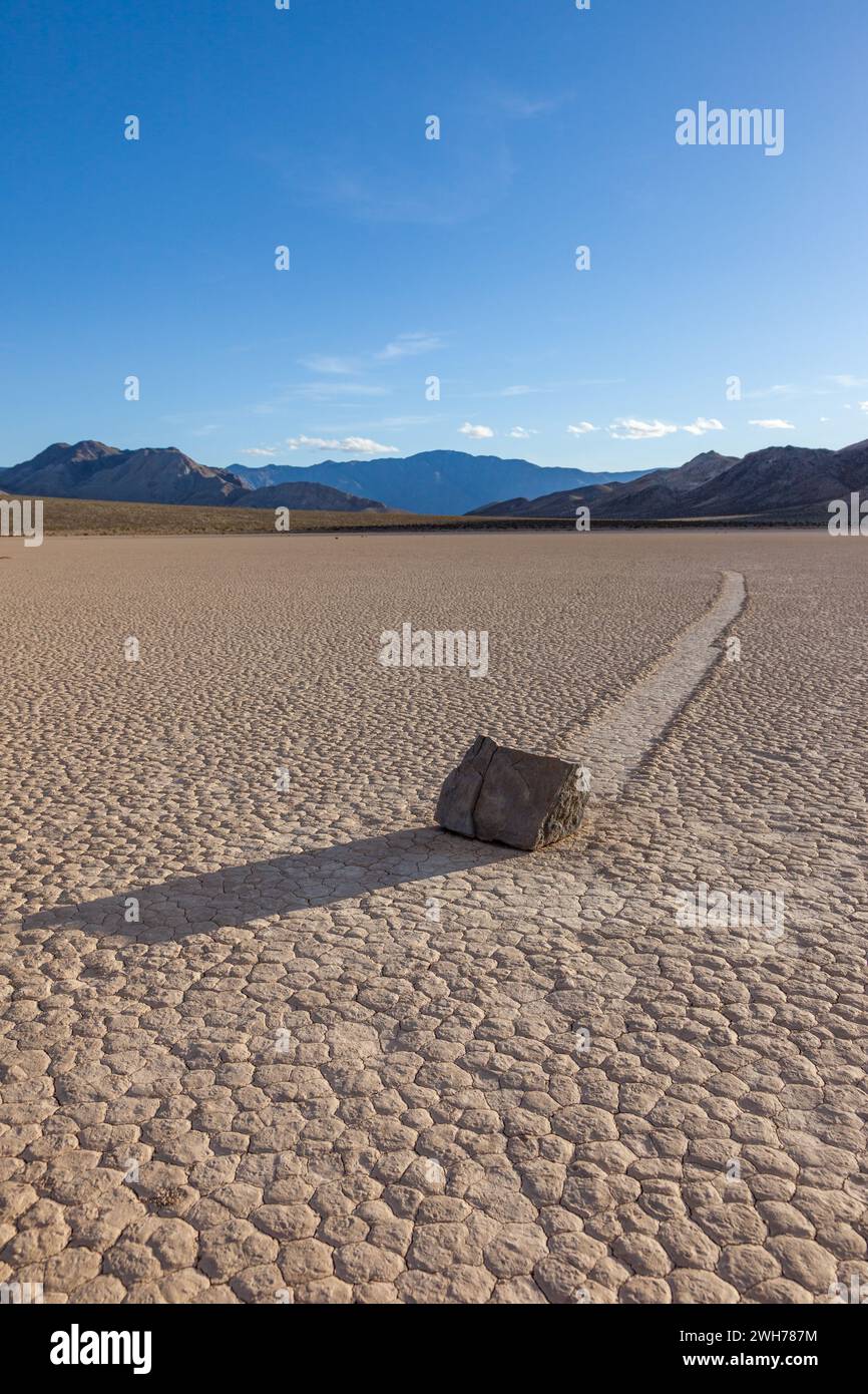 Sailing stone & track on the Racetrack Playa in Death Valley National ...