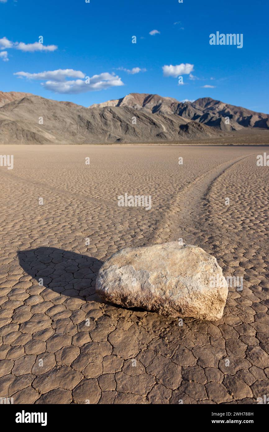 Sailing stone & track on the Racetrack Playa in Death Valley National ...