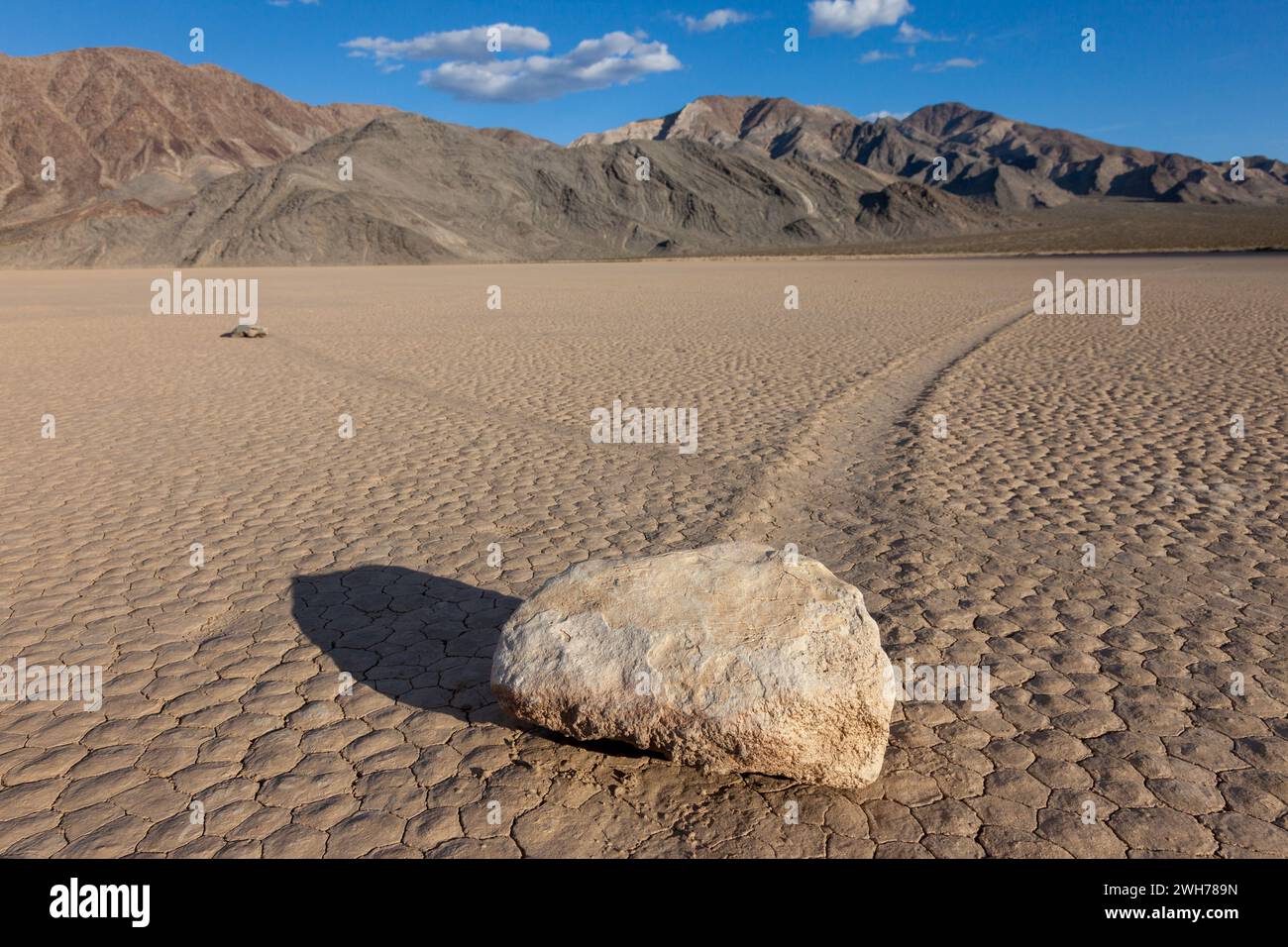 Sailing stones & tracks on the Racetrack Playa in Death Valley National ...