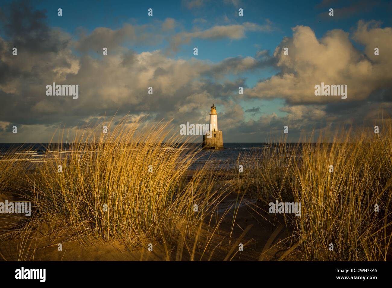 rattray head lighthouse aberdeenshire scotland Stock Photo - Alamy