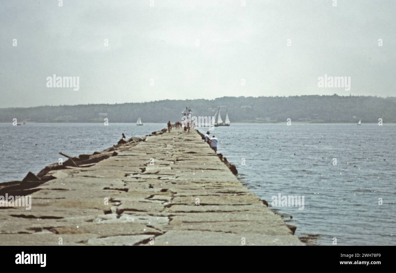 Boats and harbors go together Stock Photo - Alamy
