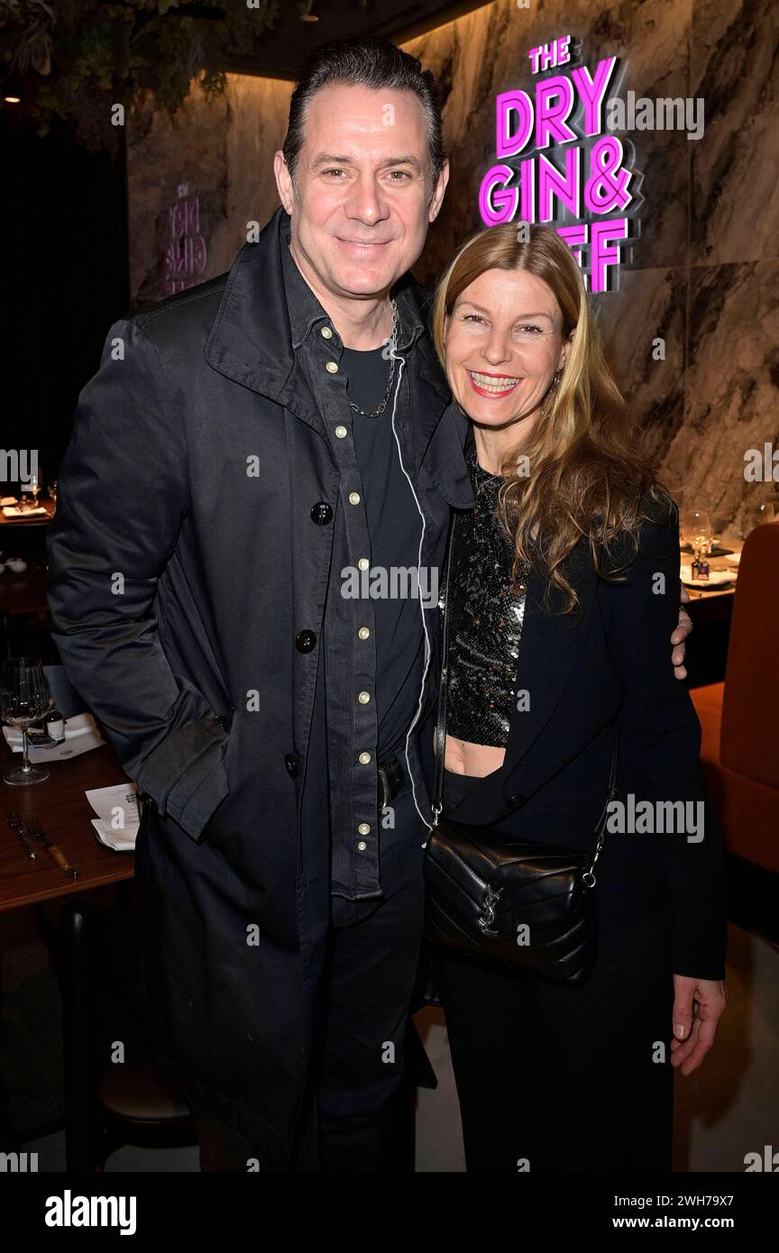 Sascha Vollmer von The BossHoss mit Ehefrau Jennifer Vollmer bei der ...