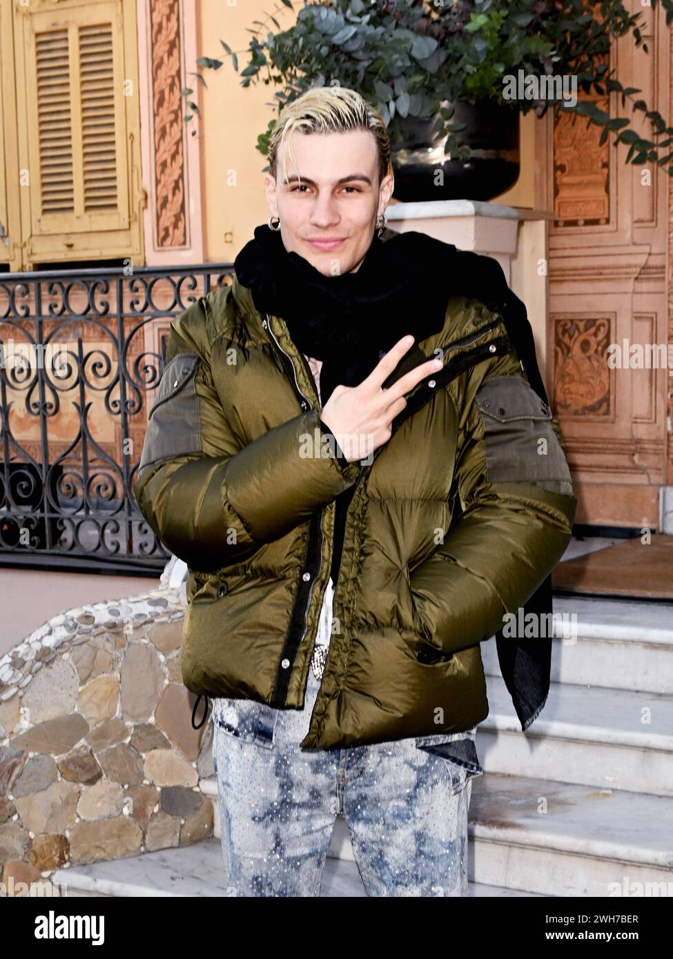 Sanremo, Italy. 08th Feb, 2024. Sanremo, 74th Italian Song Festival ...