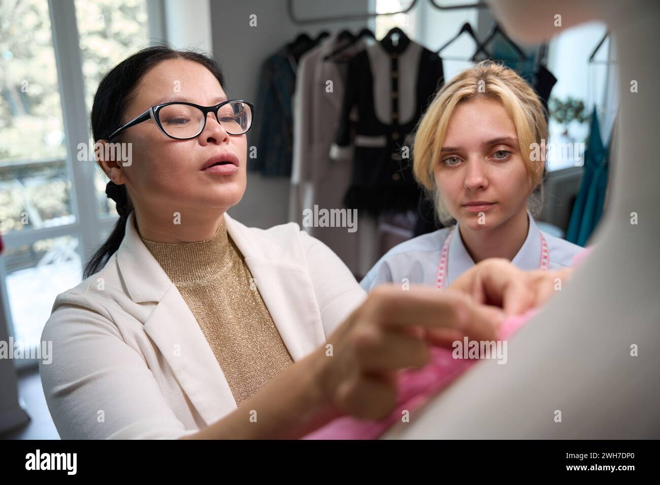 Fashion designer draping fabrics hi-res stock photography and images ...