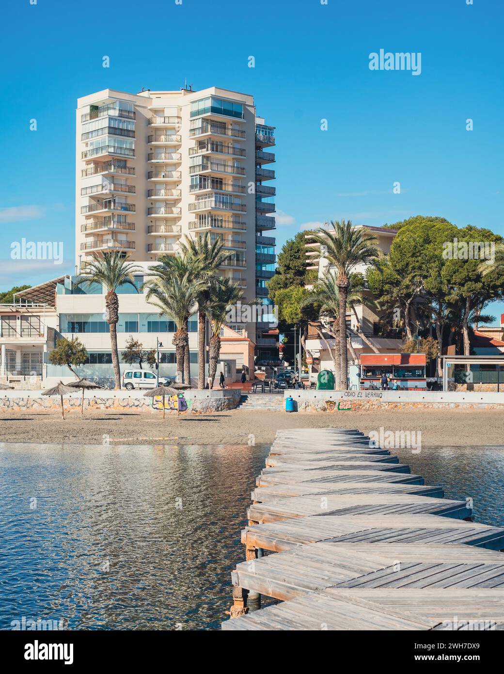 Tropical beach path palm trees hi-res stock photography and images - Alamy