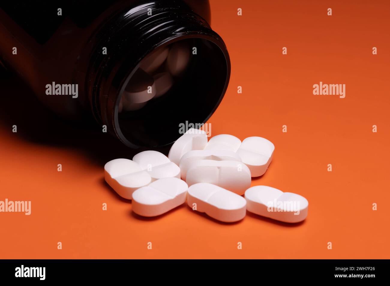 Medizinische pillen hintergrund hi-res stock photography and images - Alamy