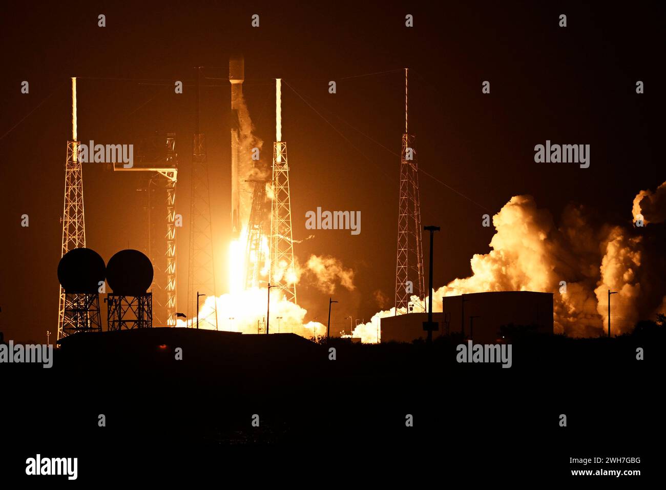 A SpaceX Falcon 9 rocket launches NASA's PACE (Plankton Aerosol Cloud ...