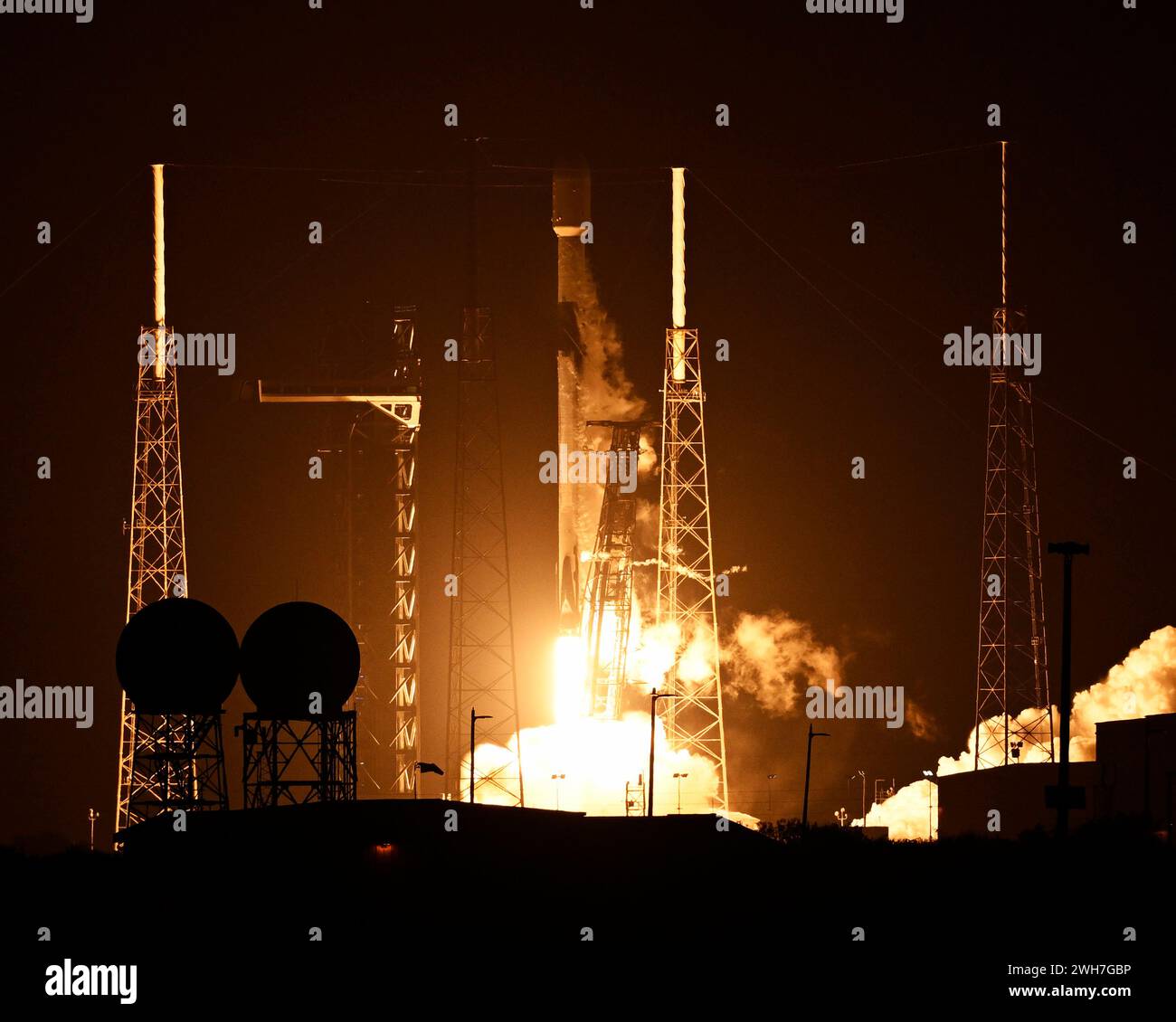 A SpaceX Falcon 9 rocket launches NASA's PACE (Plankton Aerosol Cloud ...