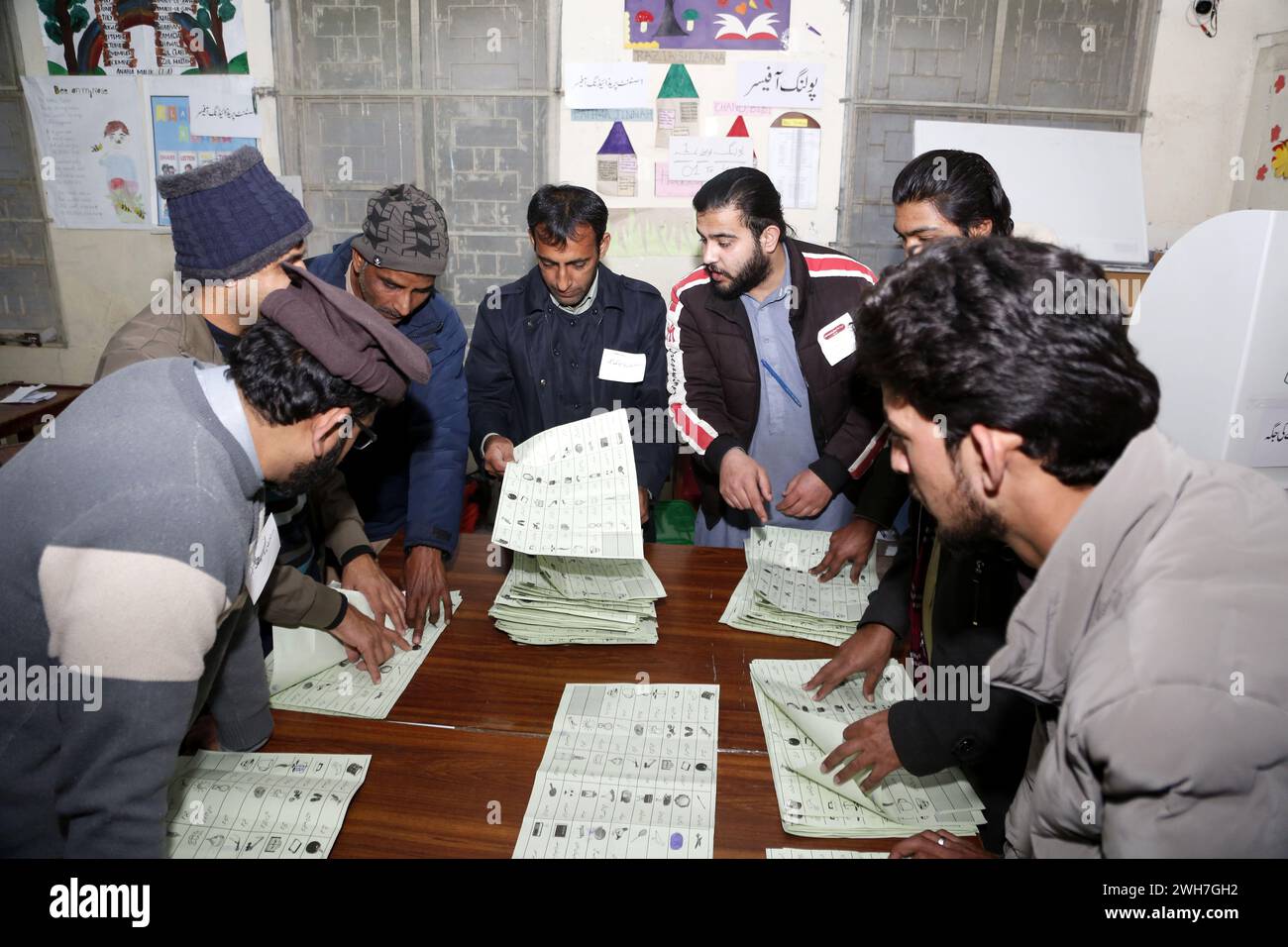 Islamabad, Pakistan. 8th Feb, 2024. Election officials count ballots in ...