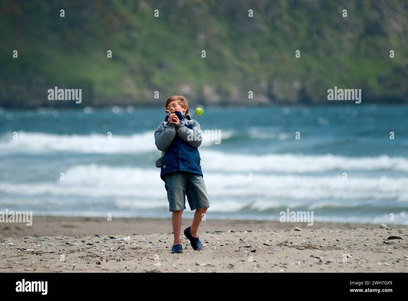 Missed ball catch hi-res stock photography and images - Alamy