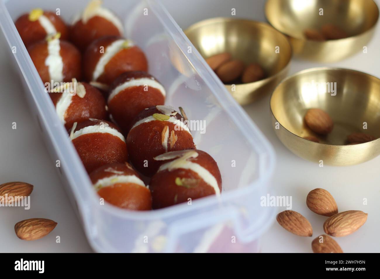 Rasgulla sandwich hi-res stock photography and images - Alamy