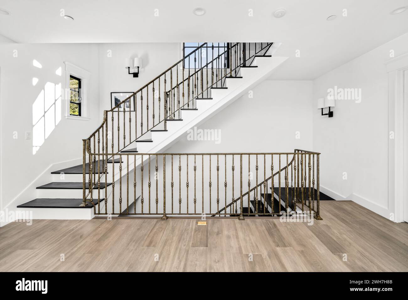 Metal staircase railing hi-res stock photography and images - Alamy