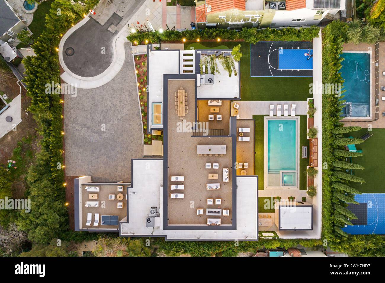 Residential swimming pool aerial hi-res stock photography and images ...