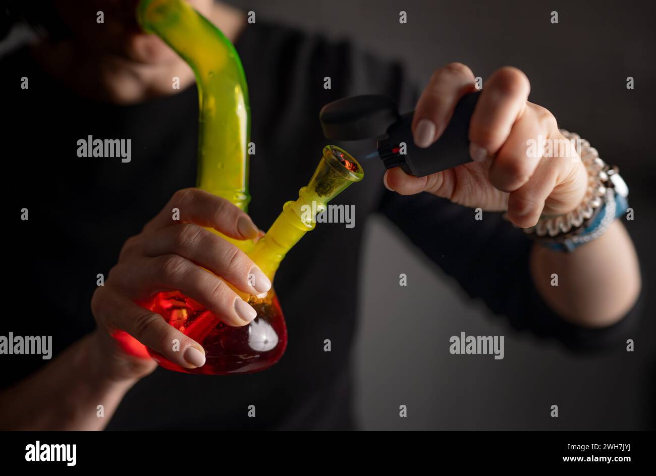 Cannabis leaf fire hi-res stock photography and images - Alamy