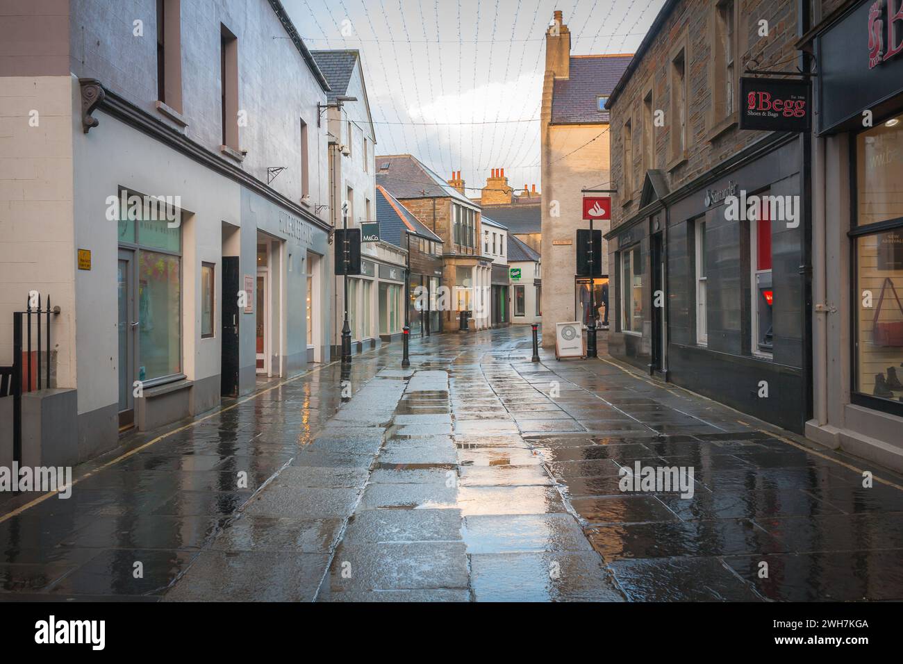 Britain wet weather hi-res stock photography and images - Alamy