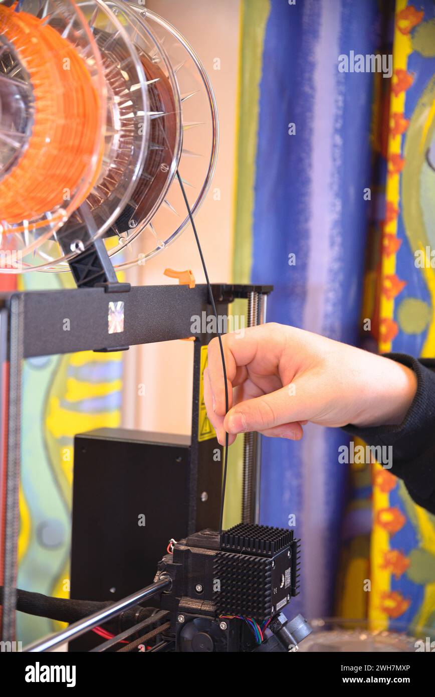 Plastics manufacturing process hi-res stock photography and images - Alamy