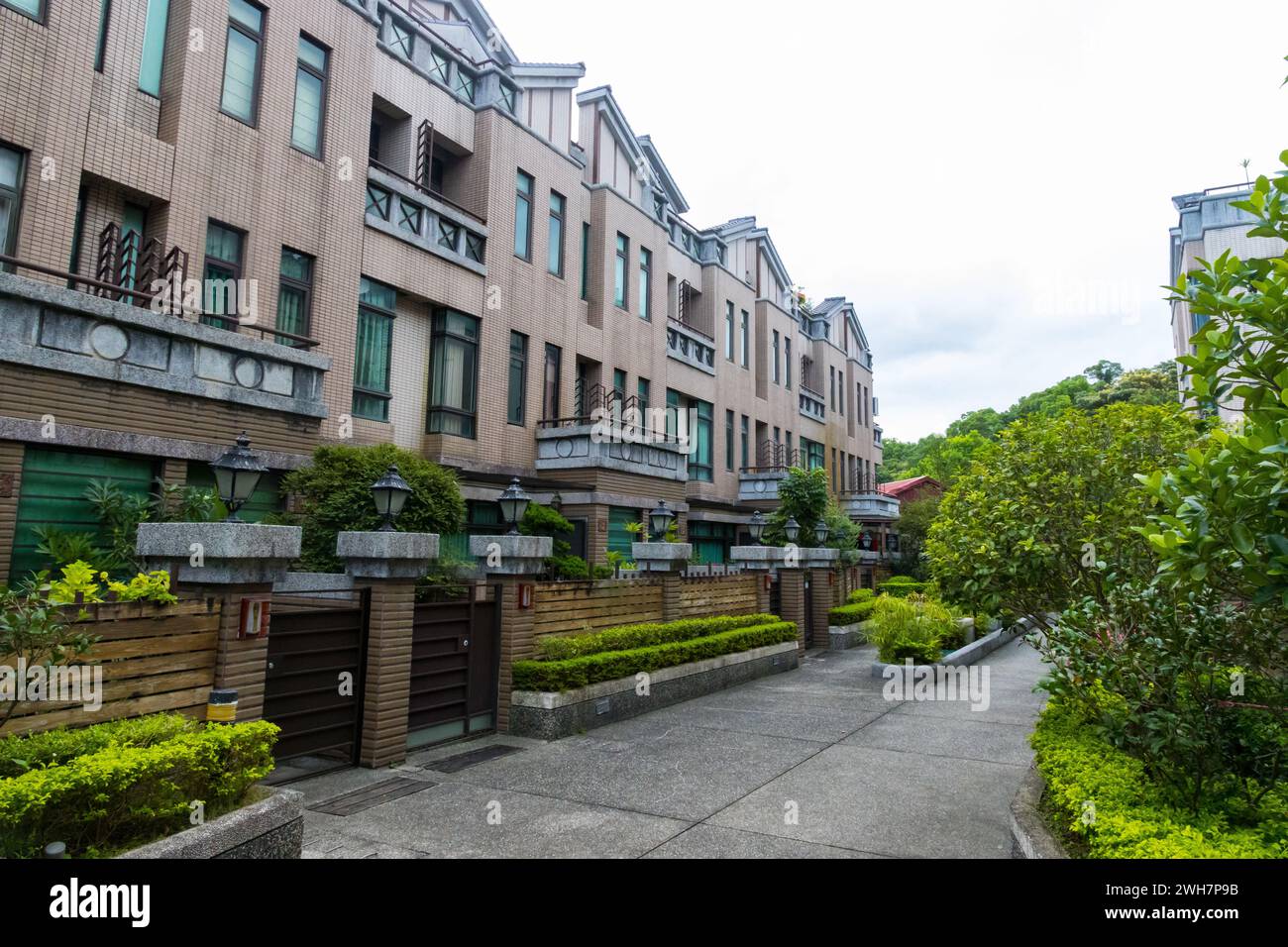 Taipei 101 taipei office block skyscraper hi-res stock photography and ...