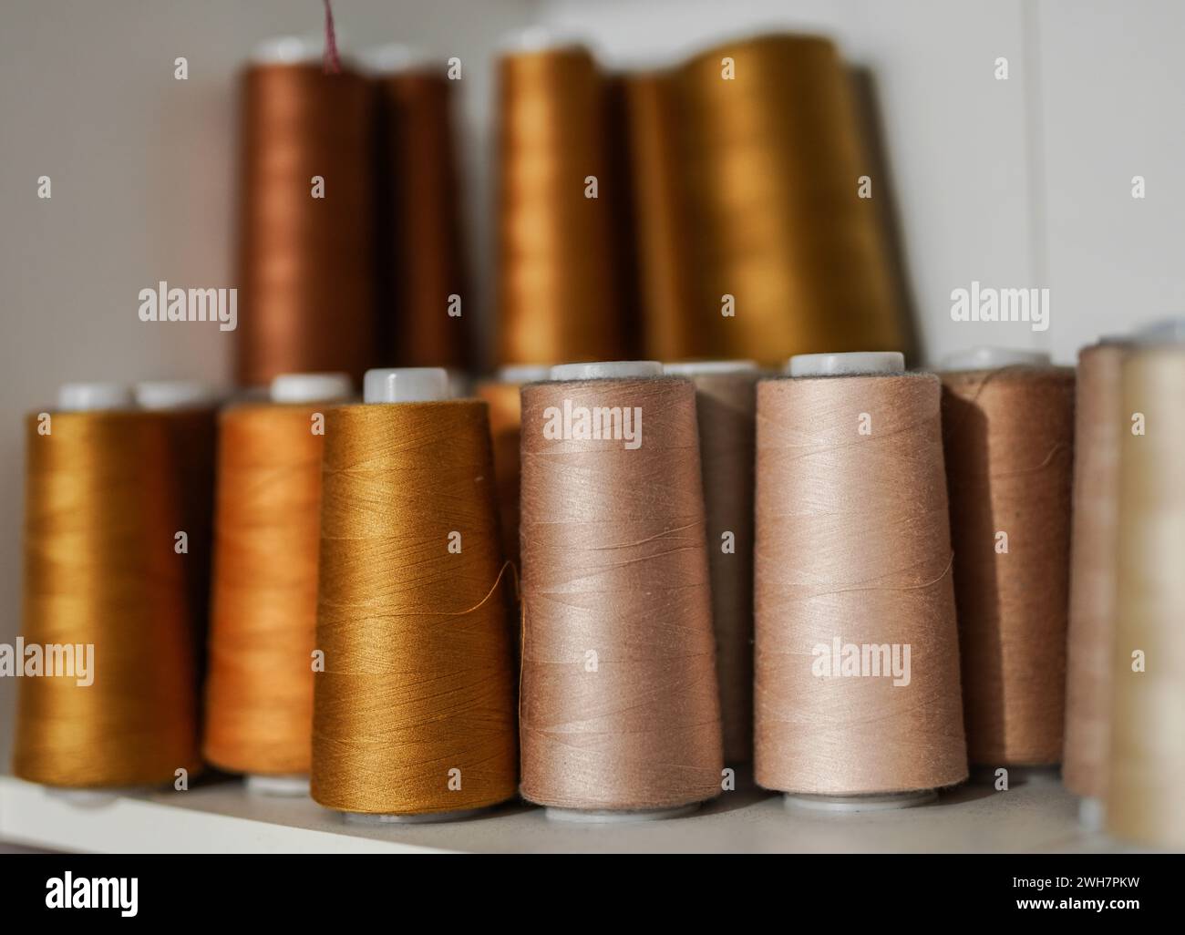 Golden sewing machine hi-res stock photography and images - Alamy