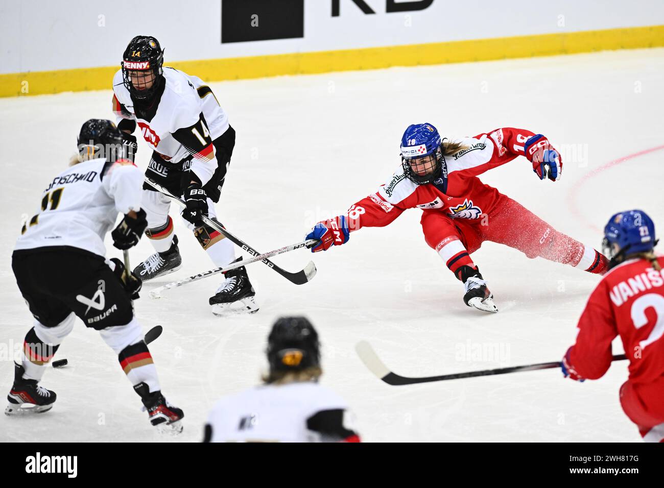 Liberec, Czech Republic. 08th Feb, 2024. L-R Carina Strobel (GER) and ...