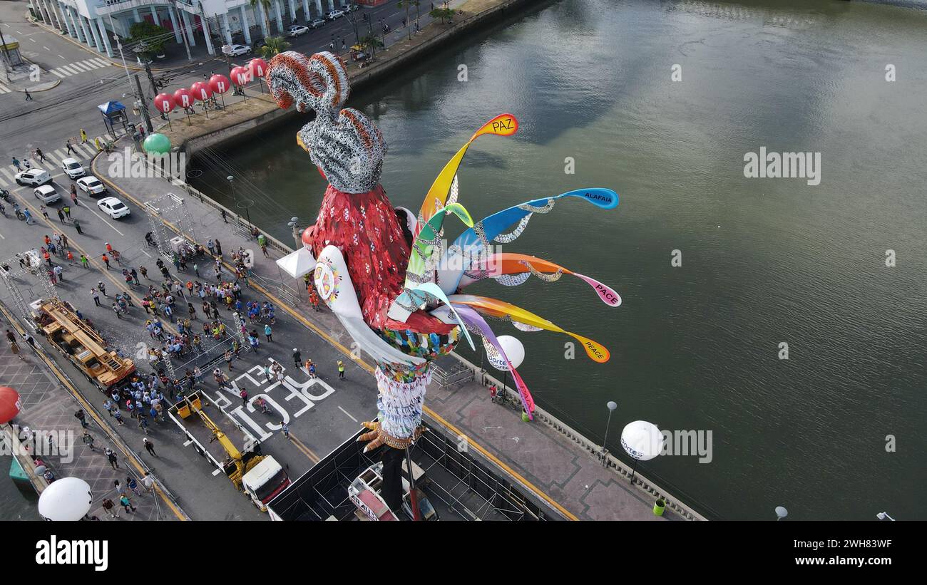 Recife, Brazil. 08th Feb, 2024. The giant Galo da Madrugada finally ...