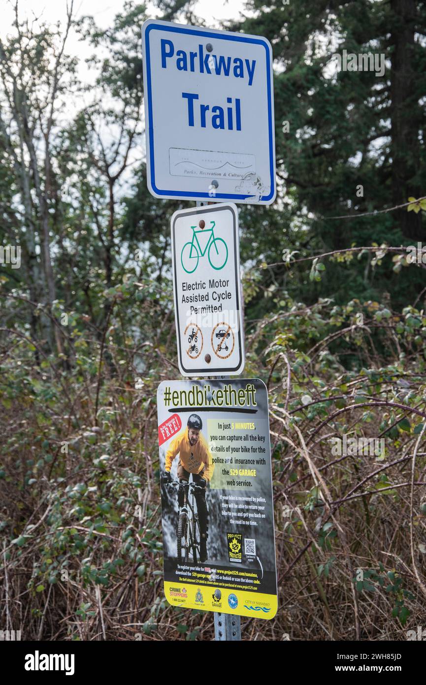 Parkway Trail sign at East Wellington Park in Nanaimo, British Columbia ...