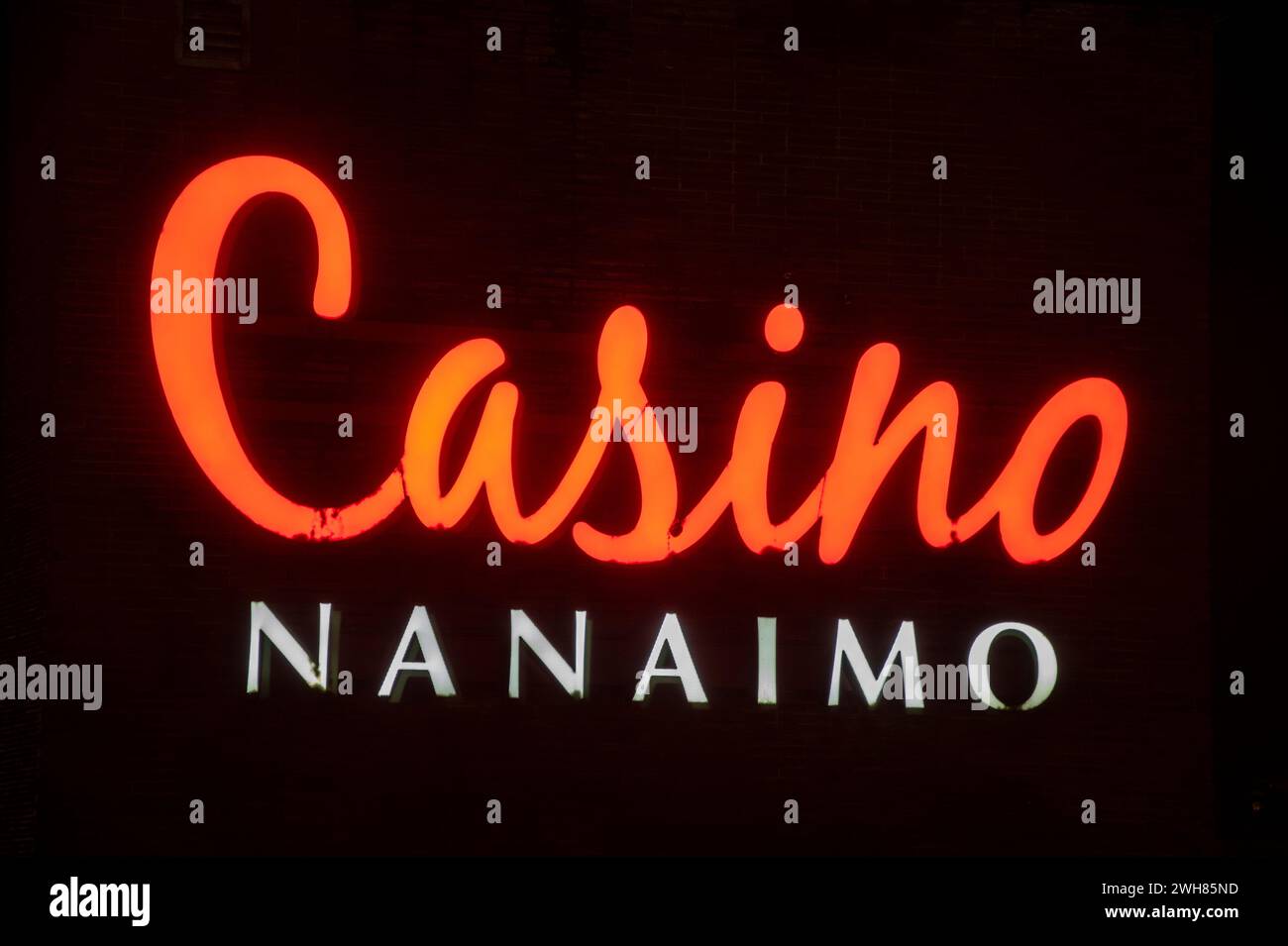Casino sign night neon lights hi-res stock photography and images - Alamy