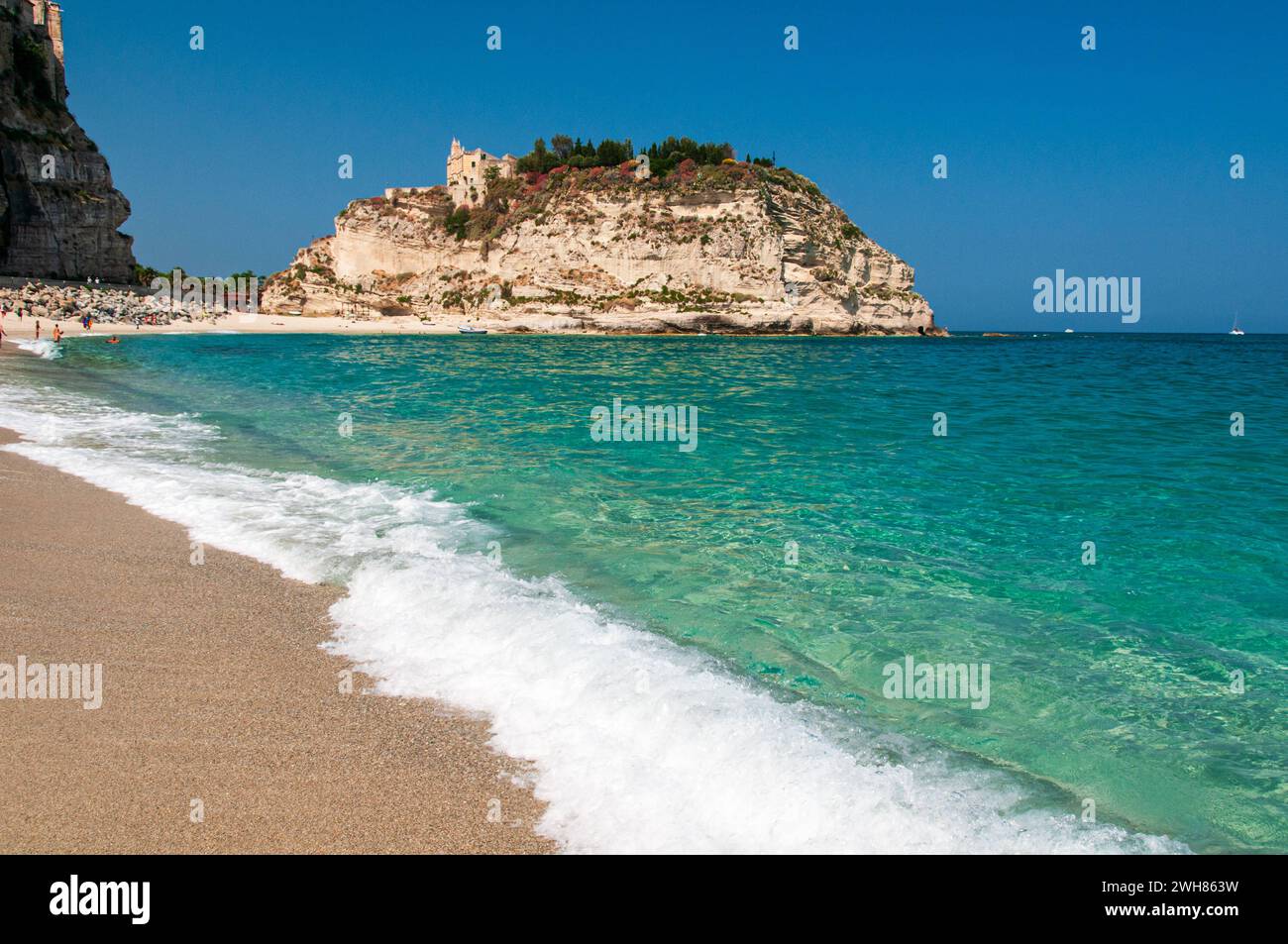 Strand von tropea hi-res stock photography and images - Alamy