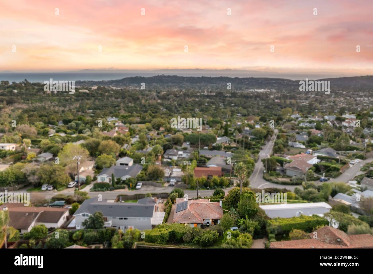 Beautiful residential landscape hi-res stock photography and images - Alamy