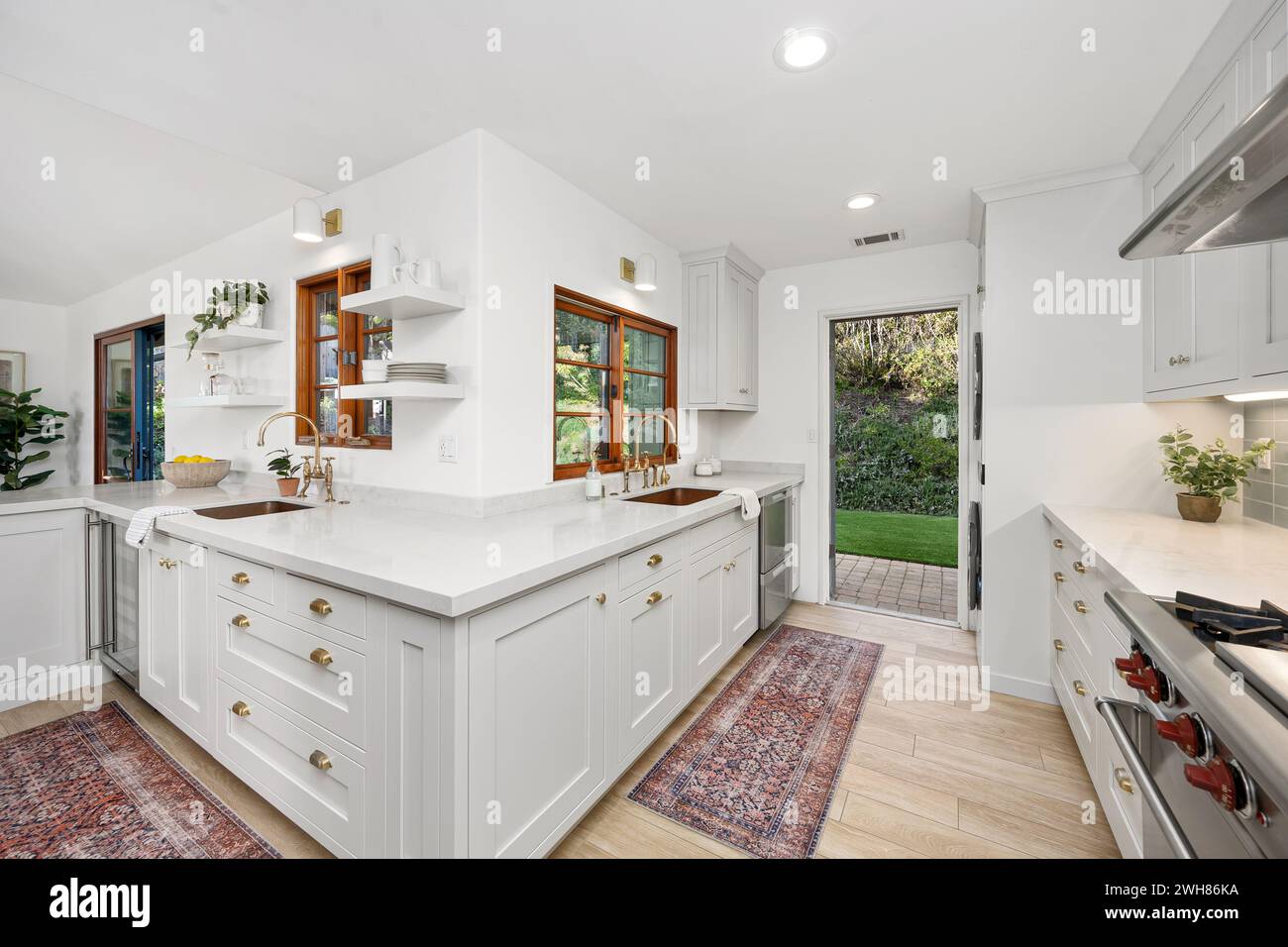 Clean and ready kitchen ready for use Stock Photo - Alamy
