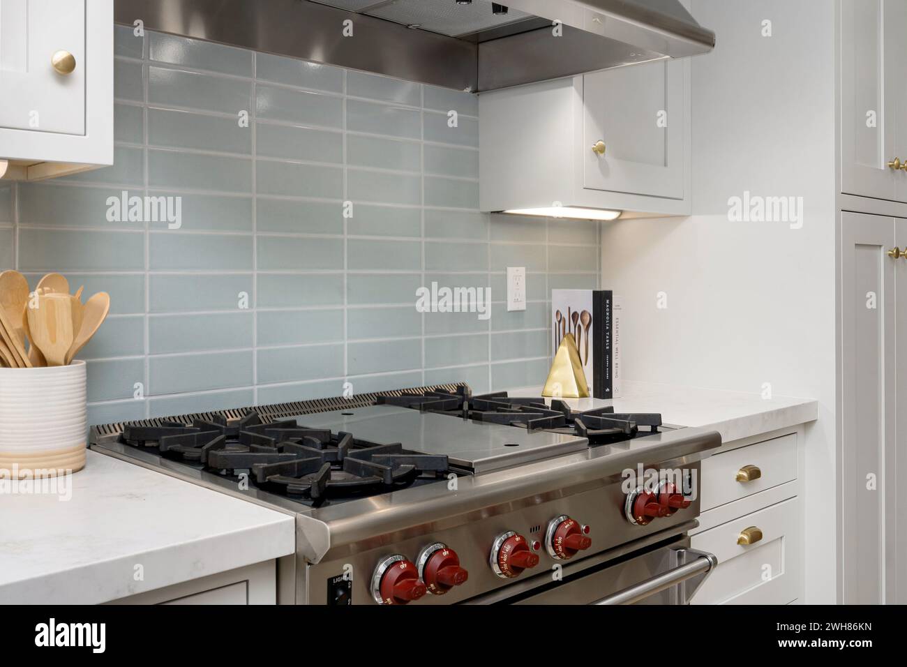 Well lit interior featuring hi-res stock photography and images - Alamy