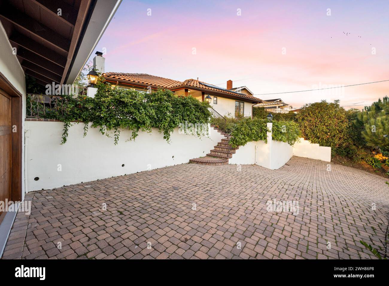Staircase beside residential building hi-res stock photography and ...