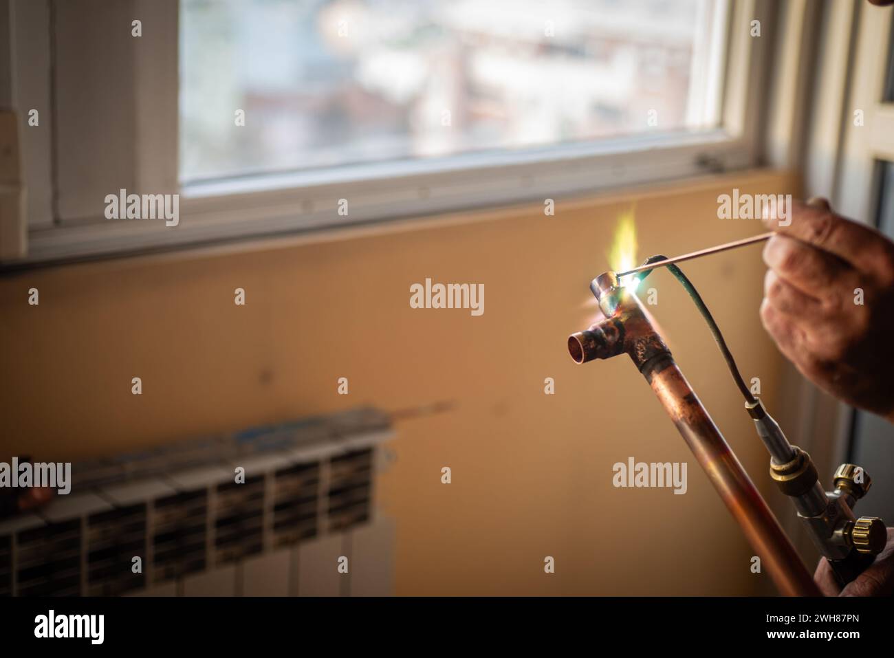 Copper elbow fitting hi-res stock photography and images - Alamy