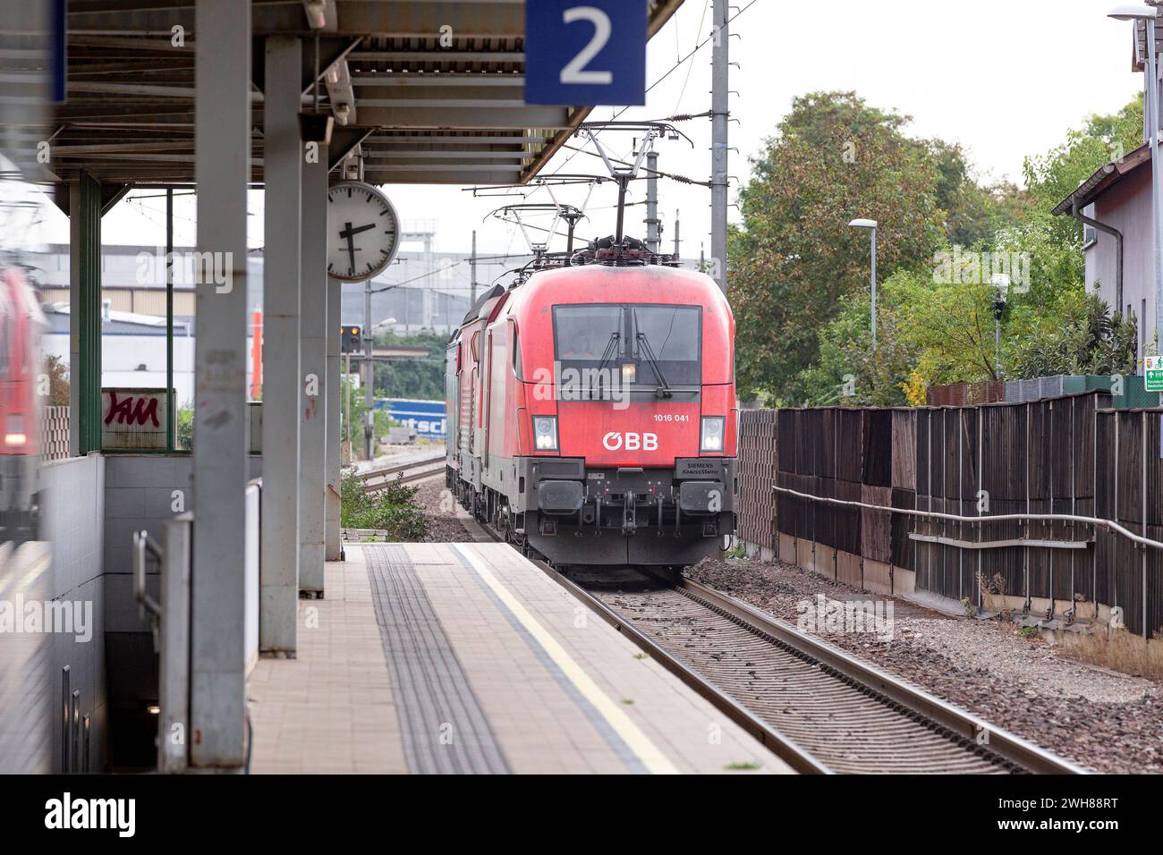 Regional bahnverkehr hi-res stock photography and images - Alamy